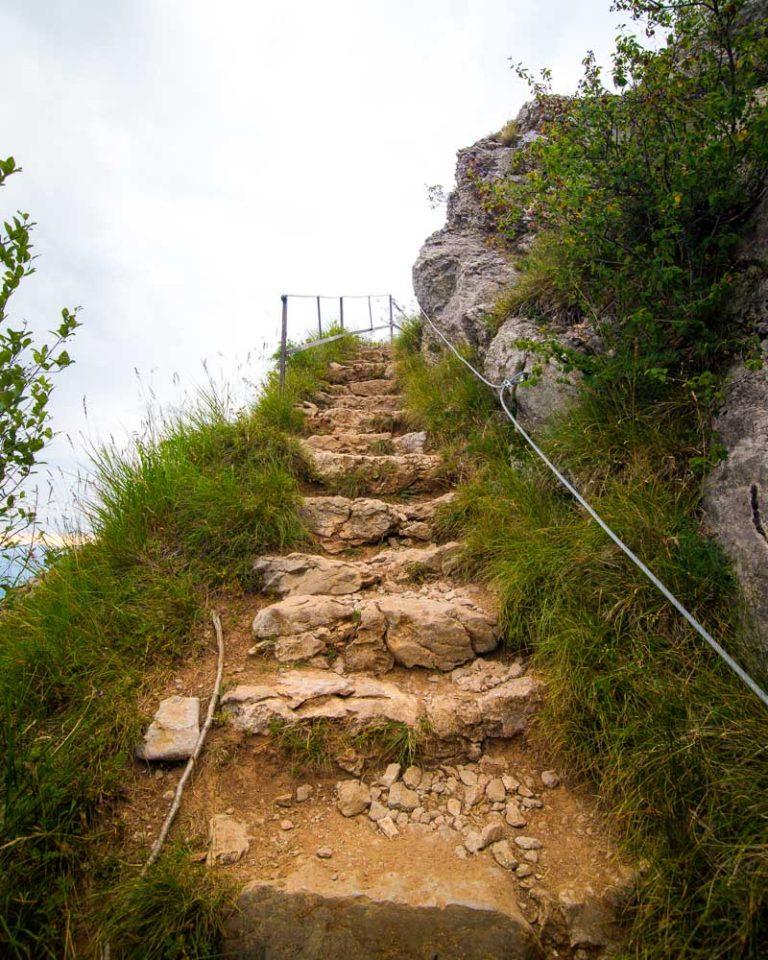 Hiking Annecy - The 21 Best Annecy Hiking Trails (+ free maps) - Kevmrc