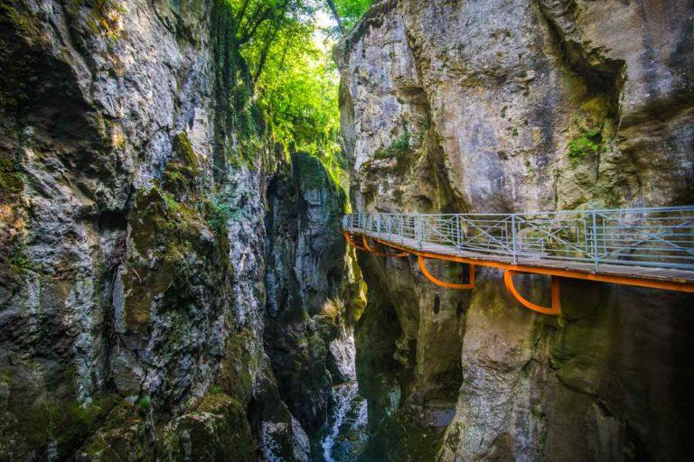 Hiking Annecy - The 21 Best Annecy Hiking Trails (+ free maps) - Kevmrc
