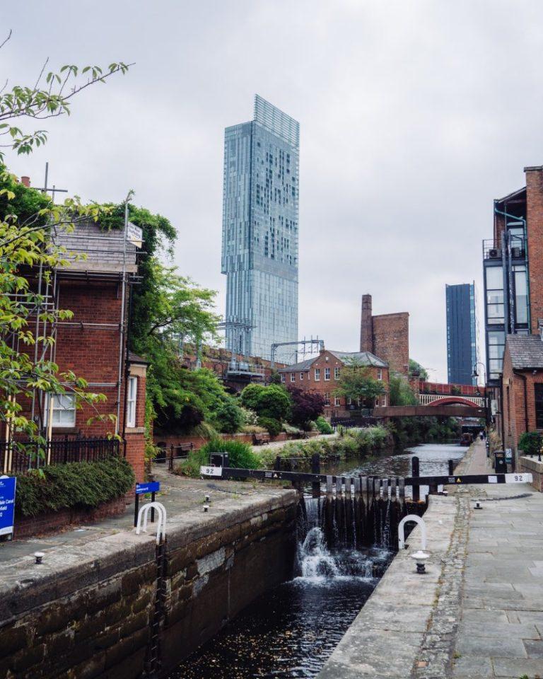 25 Famous Landmarks in Manchester, England (100% worth a visit)