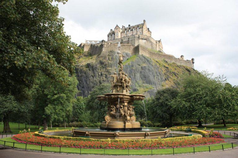 35 Famous Landmarks in Edinburgh (100% worth a visit) - Kevmrc