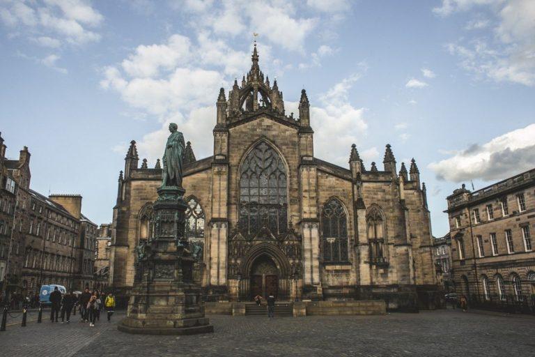 35 Famous Landmarks in Edinburgh (100% worth a visit) - Kevmrc