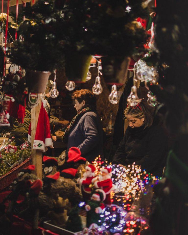 16 Spanish Christmas Traditions (the best Christmas in Spain facts)